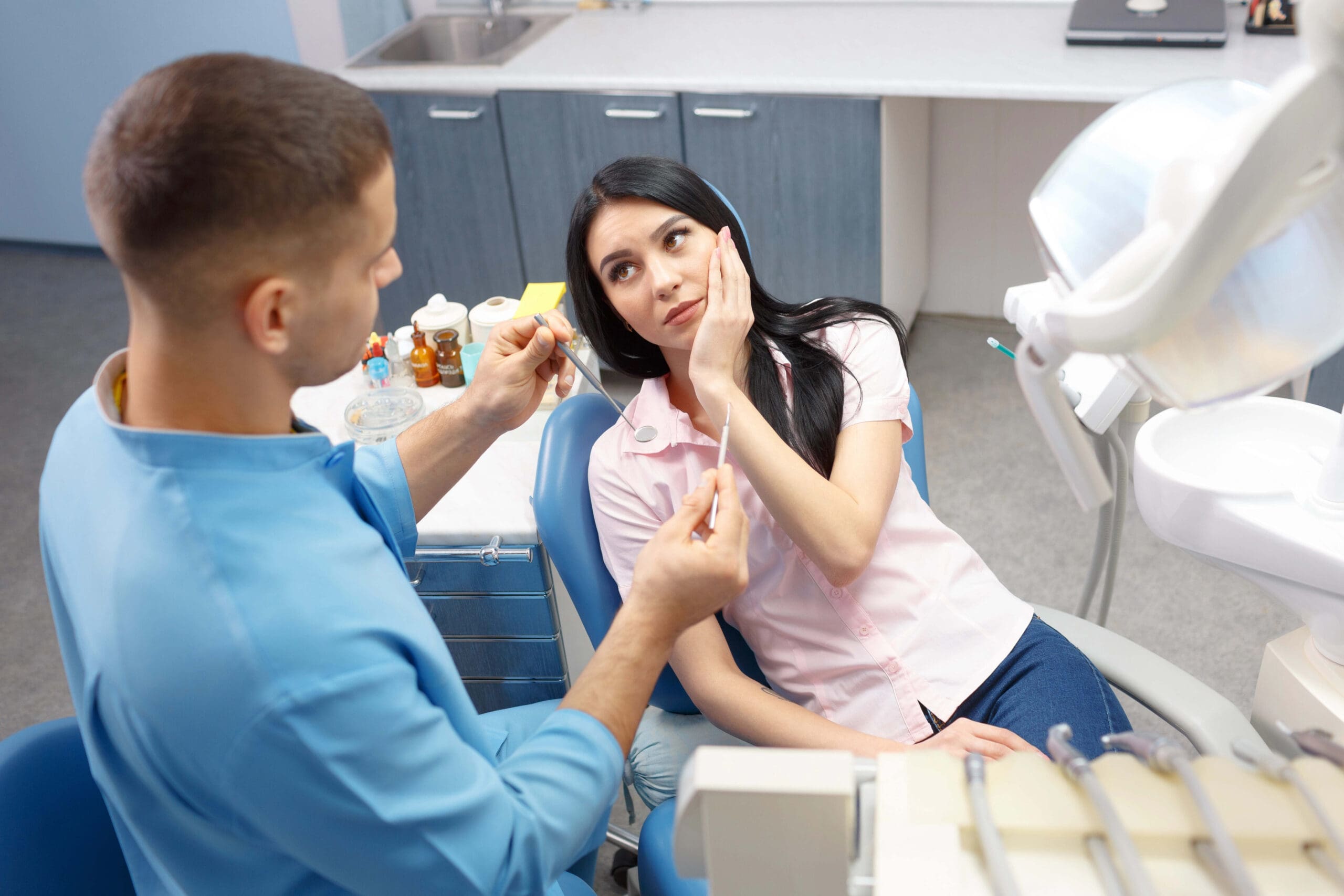 Broken Tooth Extraction Procedure: What to Expect
